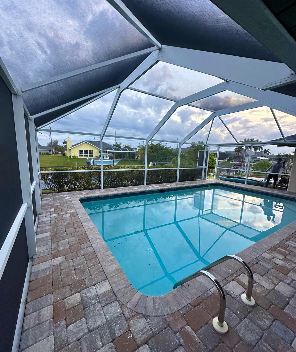 How pool screen enclosure can save you money